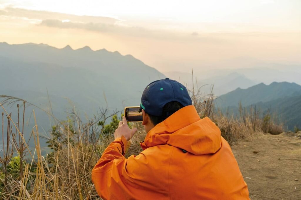 The Ultimate Guide to Choosing an Adventure Camera for Hiking Trips ...